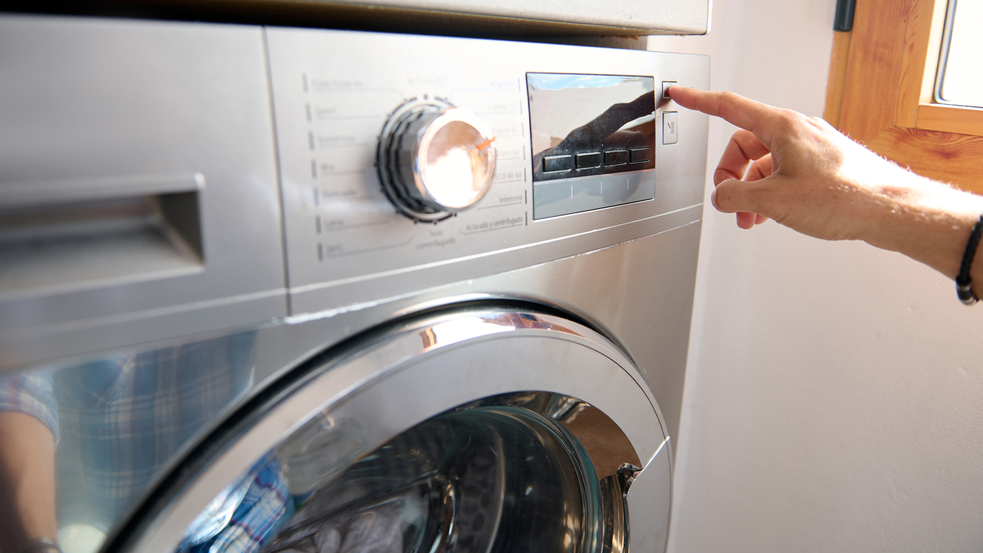 Appliance efficiency standards save consumers billions, reduce pollution and fight climate ...